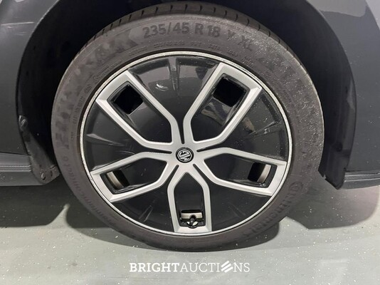 MG MG4 Luxury 64 kWh 204pk 2024 (Origineel-NL), Z-762-JD - Automotive ...